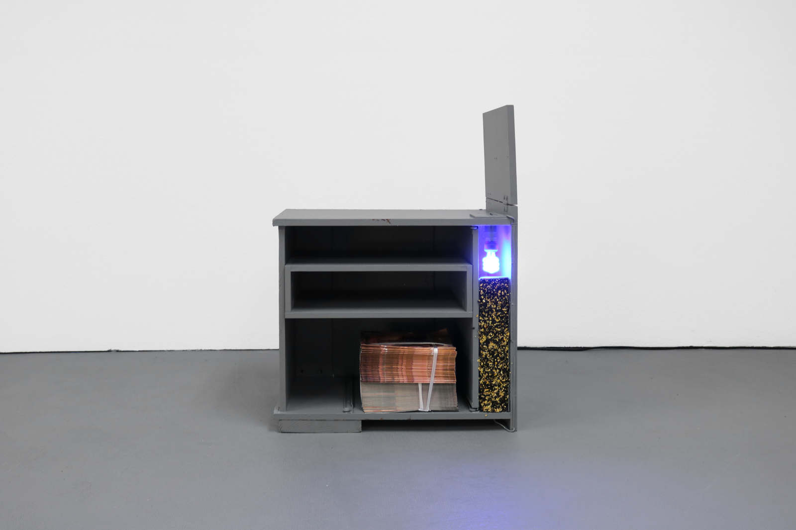 Military Minimalist Complex Furniture - Rogers