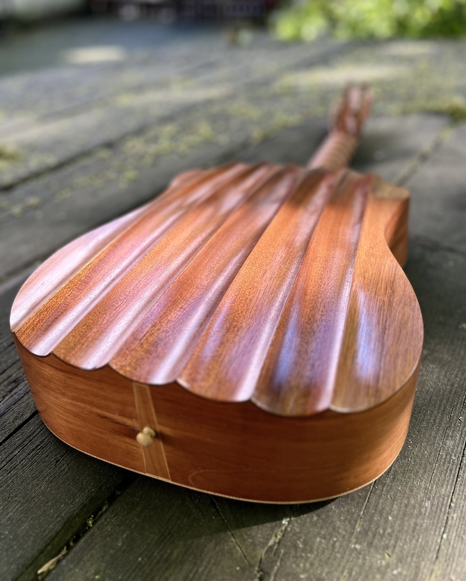 Vihuelas based on surviving instruments - Marcos Kaiser - Lutemaker