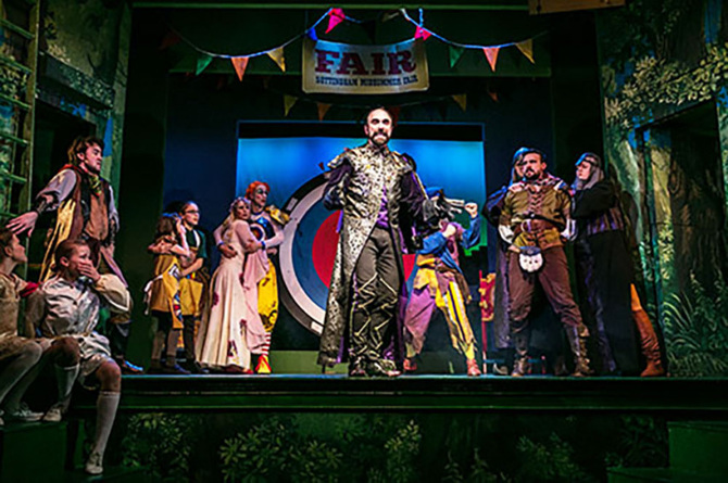 Robin Hood - Fern Blevins