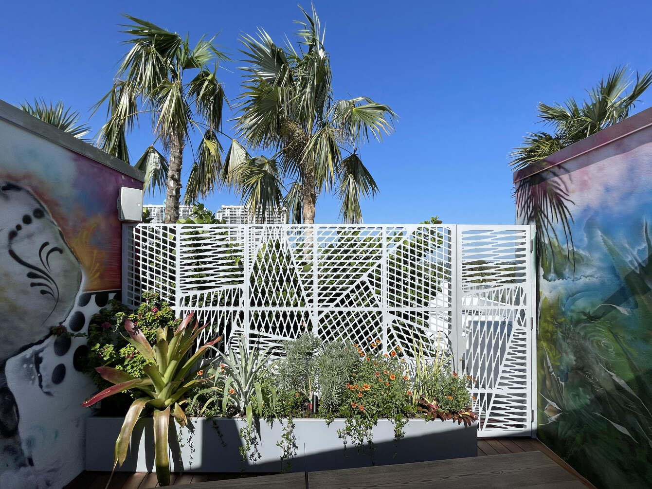 SUNSCREEN / ROOFSCAPE - GELPI PROJECTS