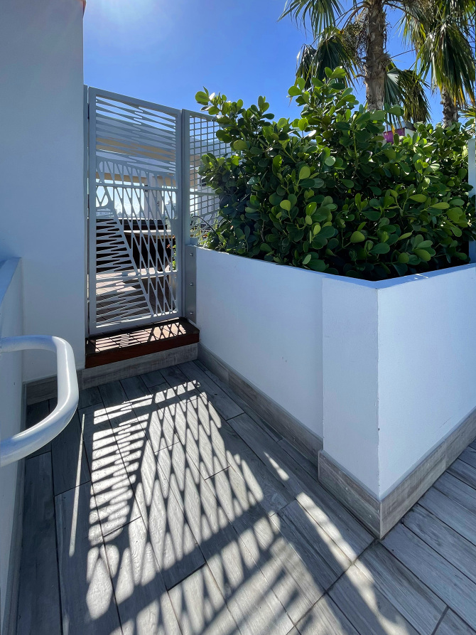 SUNSCREEN / ROOFSCAPE - GELPI PROJECTS