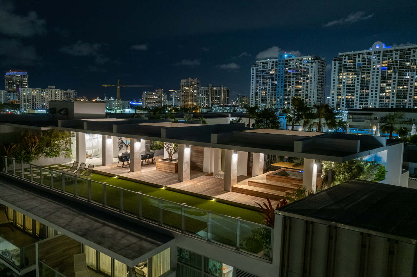 SUNSCREEN / ROOFSCAPE - GELPI PROJECTS