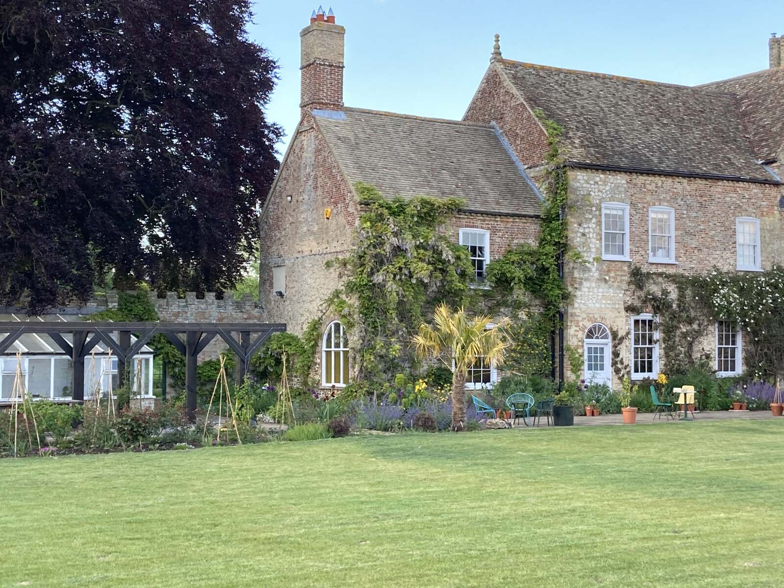 Fincham Hall - Folio Morgan