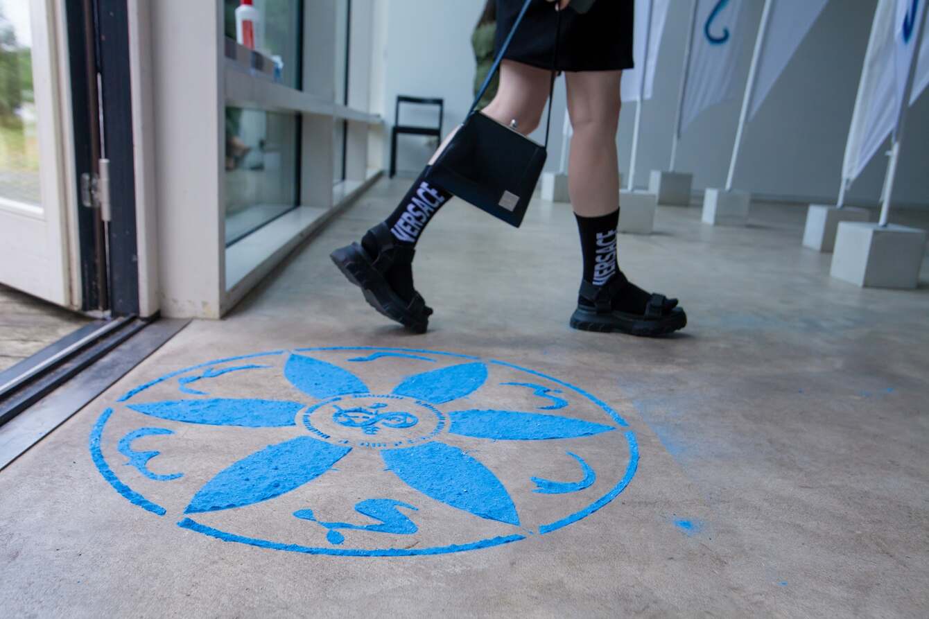 6 Petalled Lotus Wheel - Bea Xu