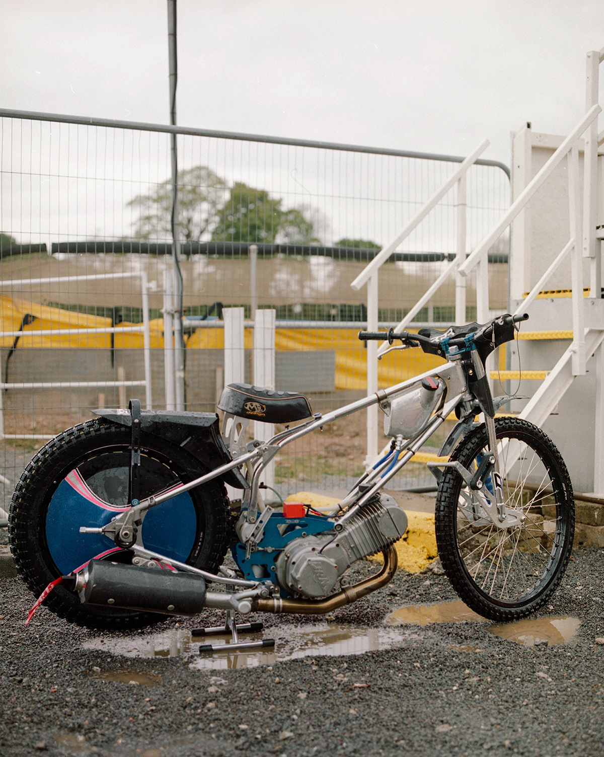 Gavin Pitt : No Brakes, No Gears, No Fear - losthenfound