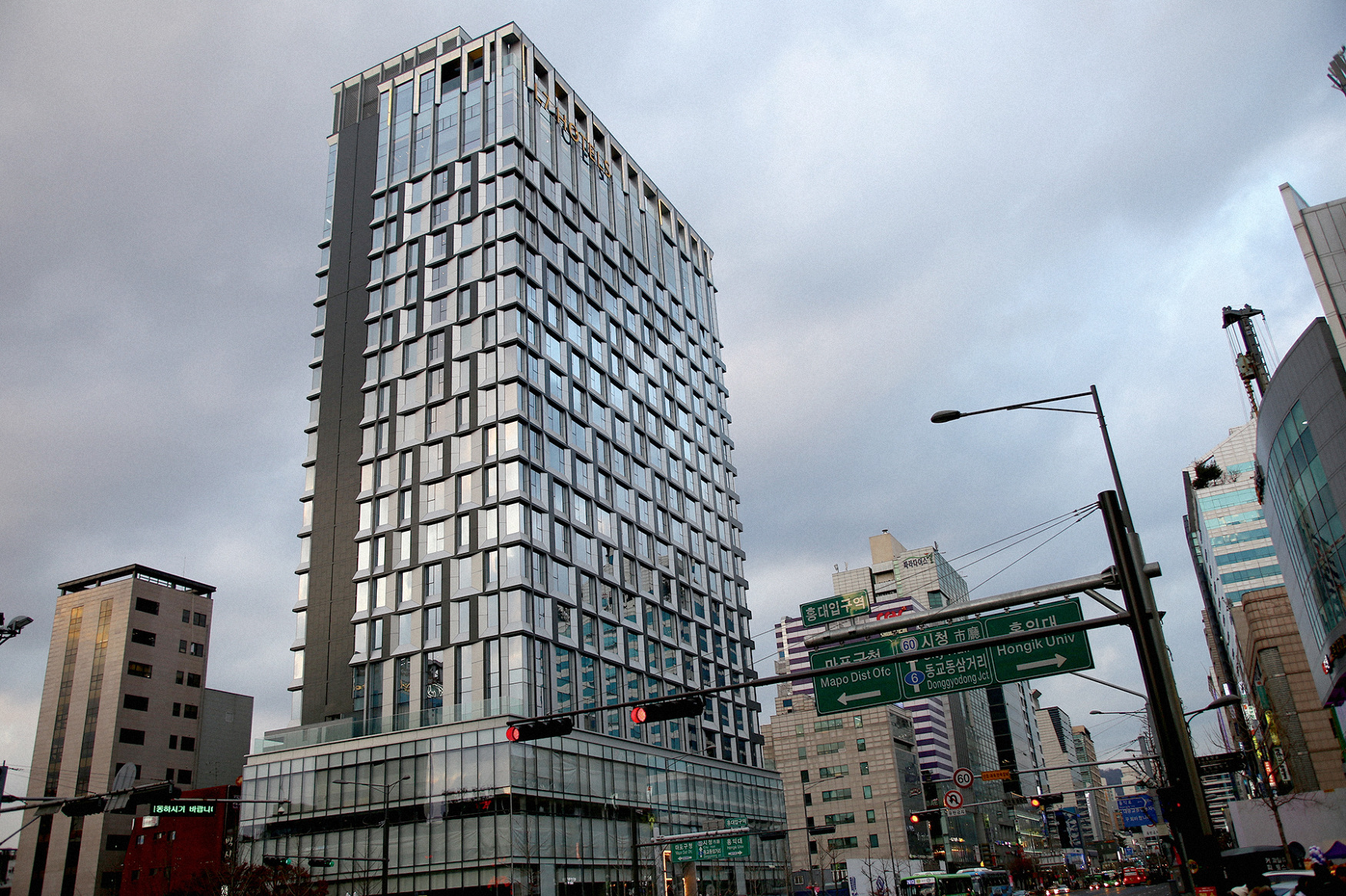 L7 HONGDAE brand identity - design studio d note