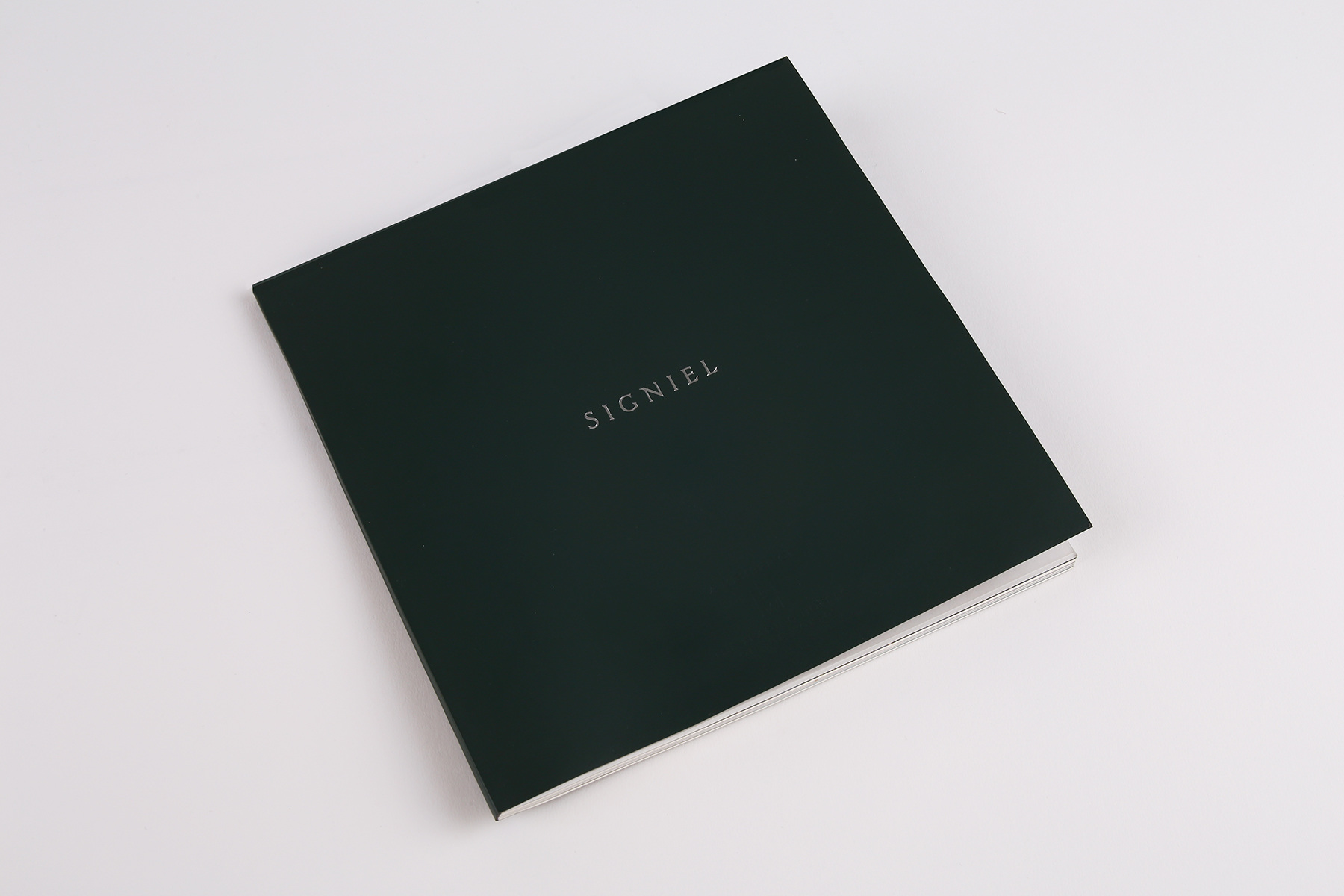 Signiel brochure - design studio d note