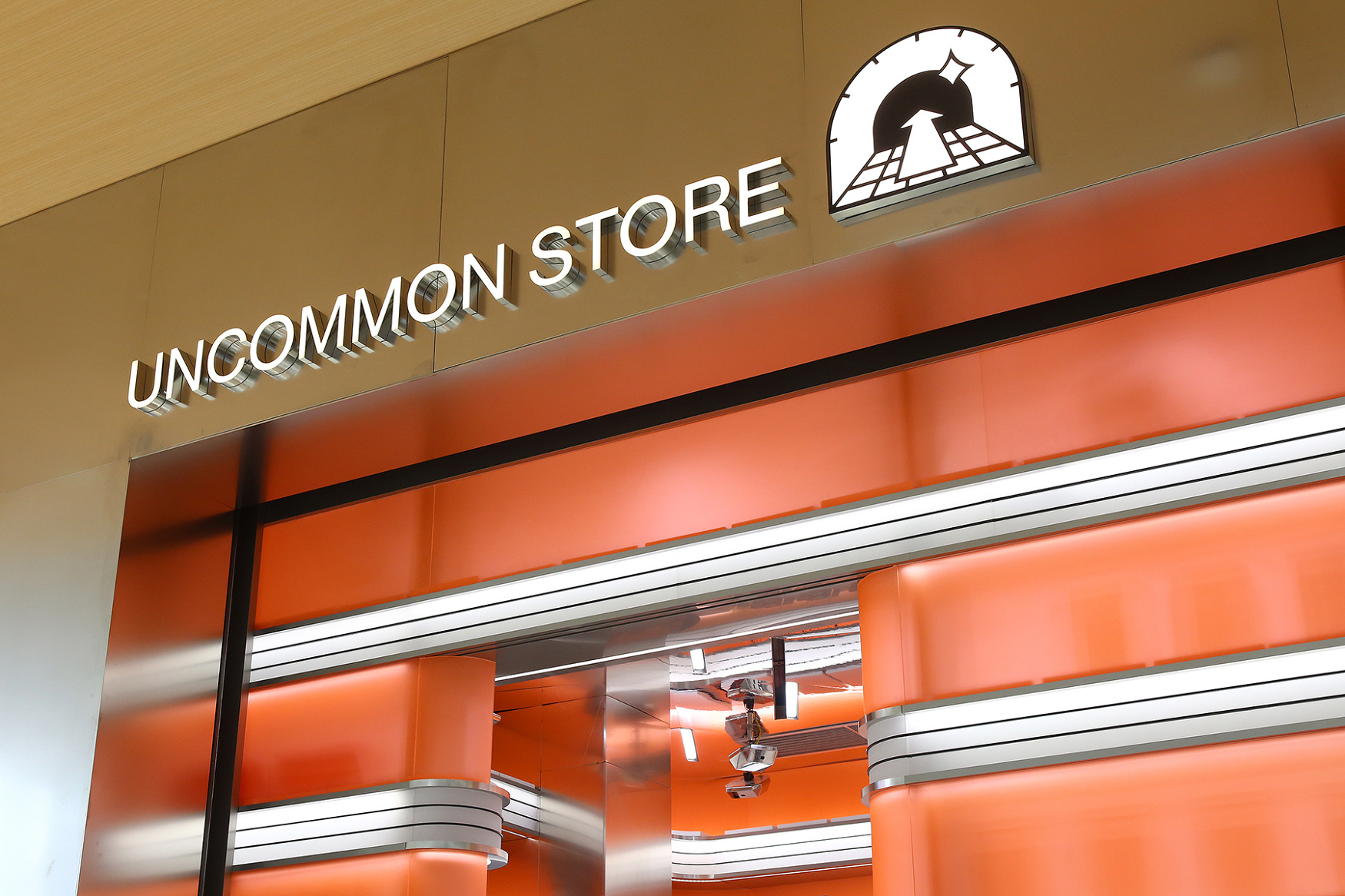 UNCOMMON STORE brand identity - design studio d note