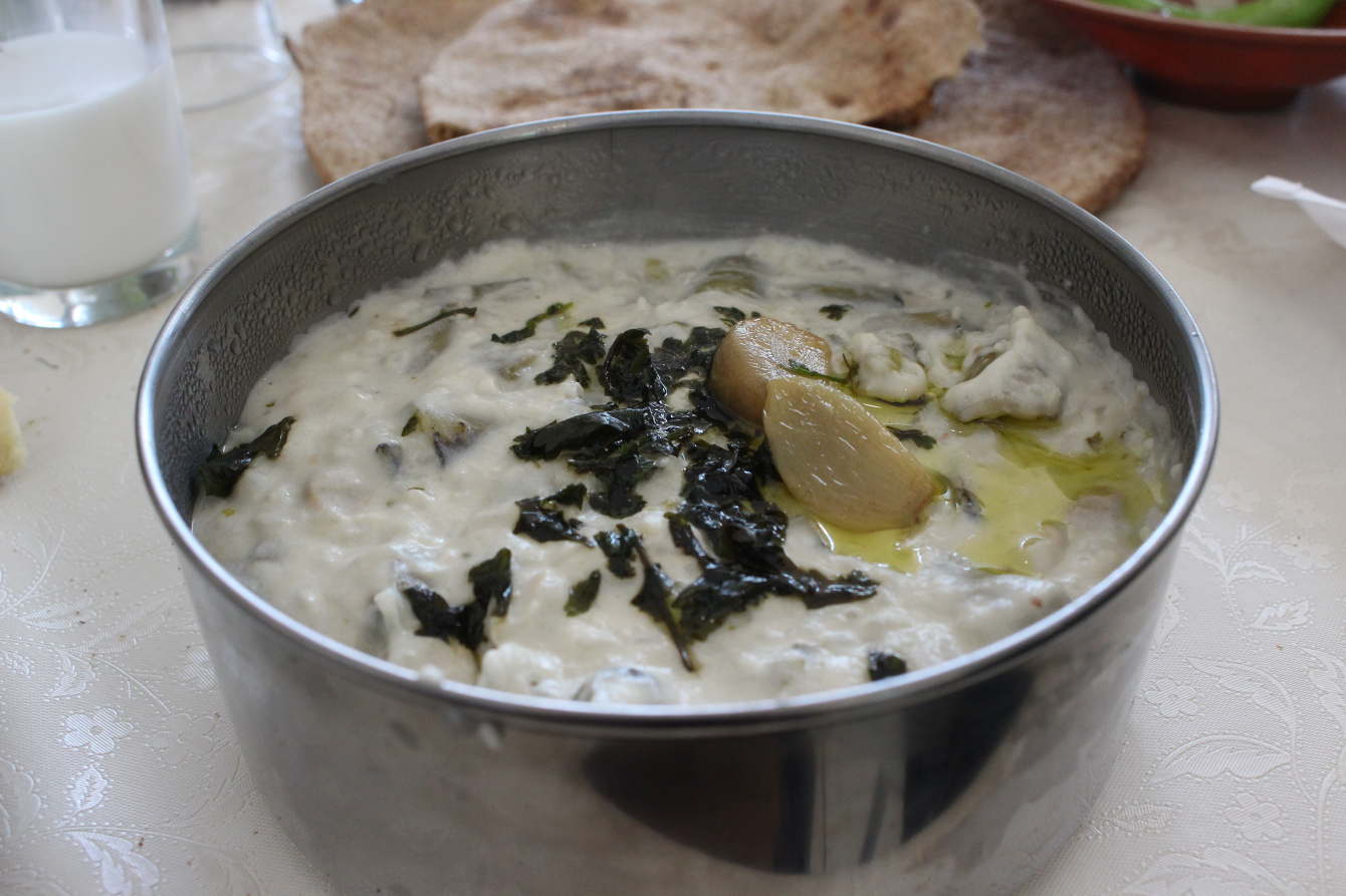 The Edible Wild Plants Table طاولة النباتات البرية ...