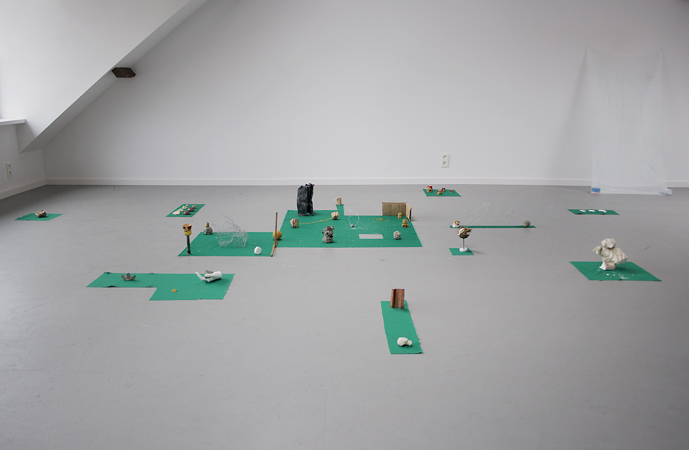 Dialogue table - Nicolás Lamas