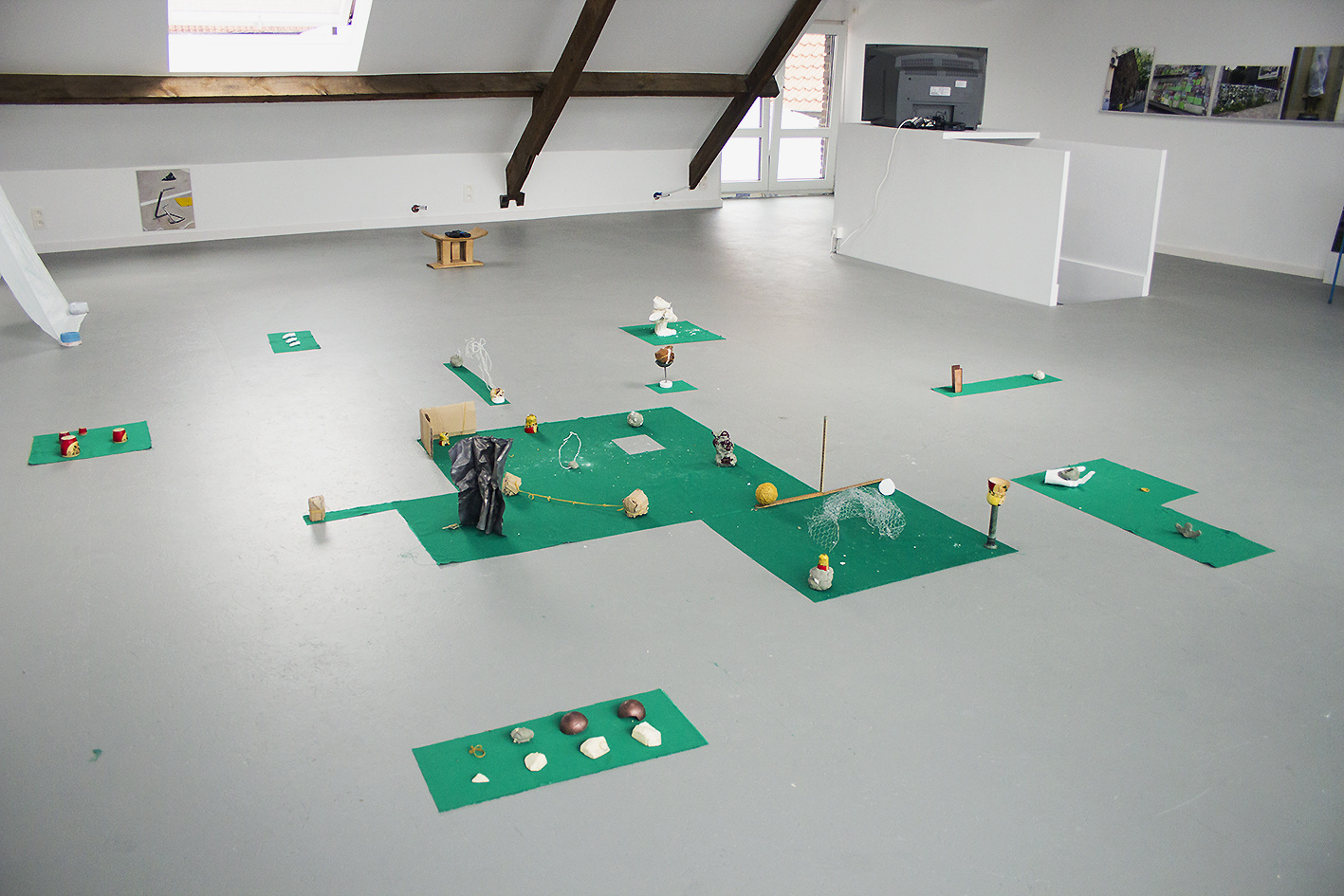 Dialogue table - Nicolás Lamas