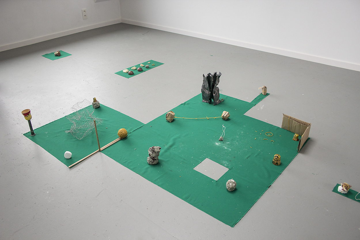 Dialogue table - Nicolás Lamas