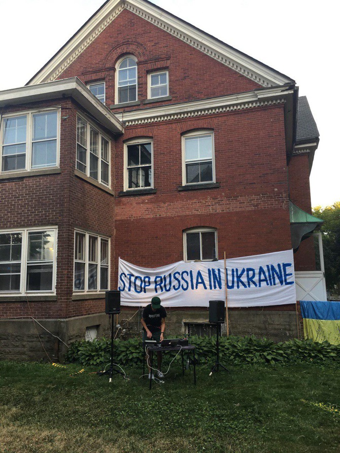 Fundraisers for Ukraine - Anton Lapov