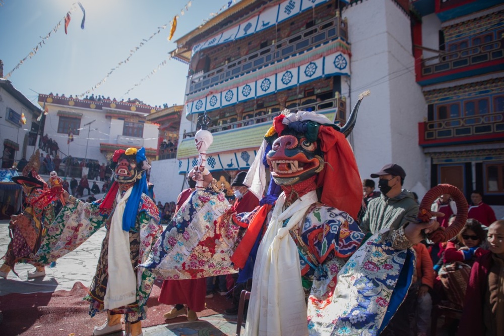 TAWANG - Richard Barman