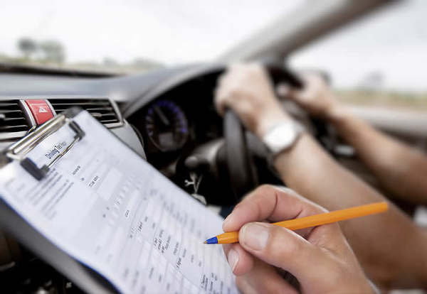 How to Pick a Driving Instructor - HarcourtHealth