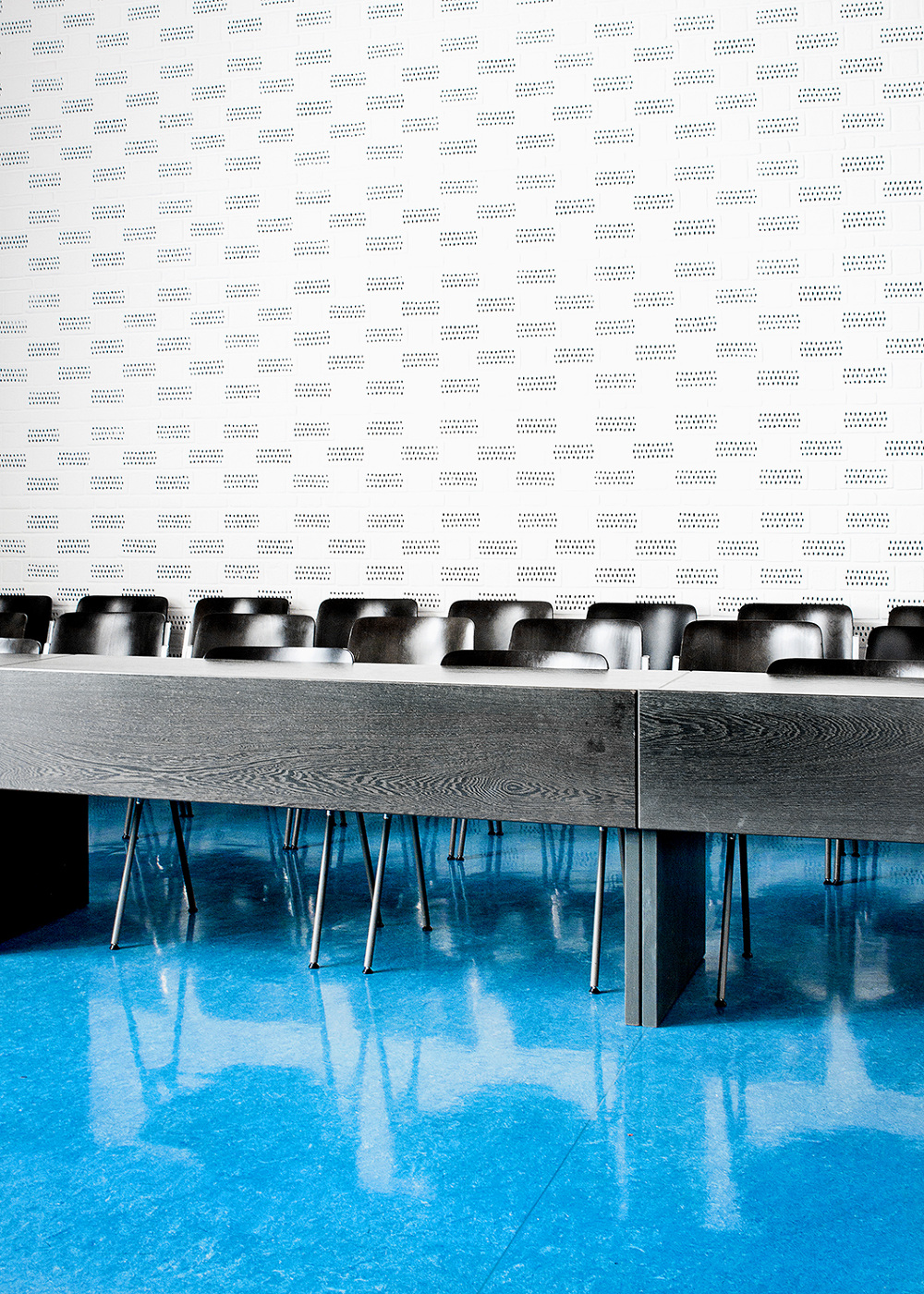 Designs for discomfort - Lynne Brouwer