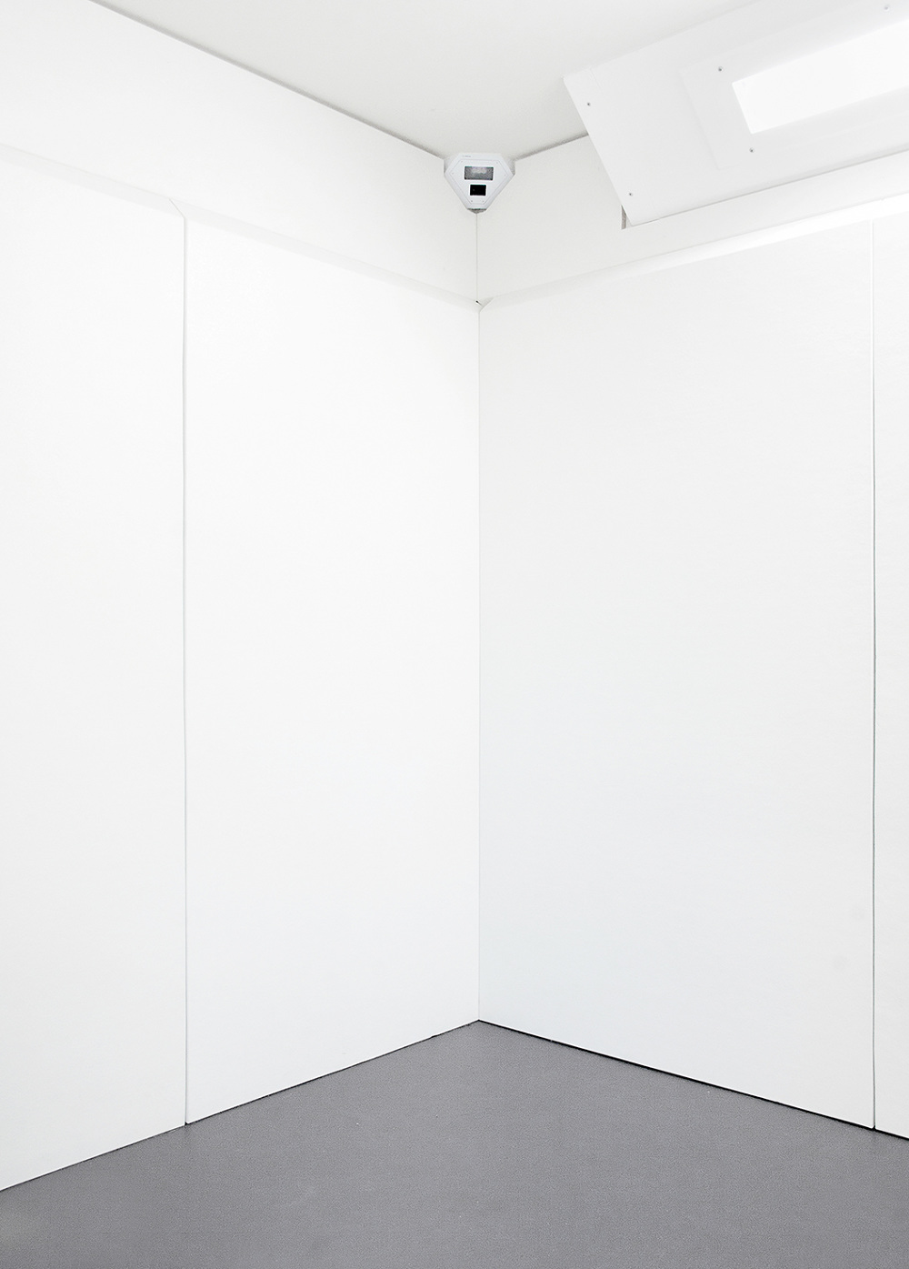 Designs for discomfort - Lynne Brouwer