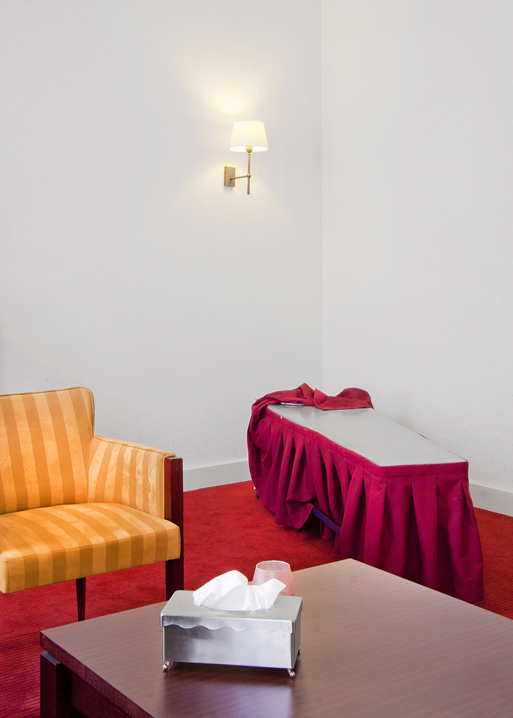 Designs for discomfort - Lynne Brouwer