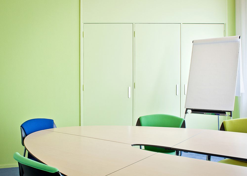 Designs for discomfort - Lynne Brouwer