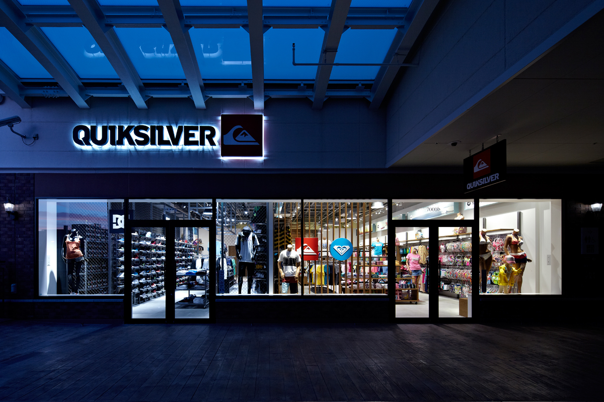 Quiksilver Factory Outlet Rinku - Specialnormal Inc.