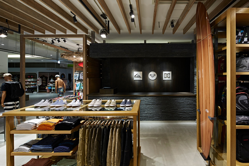 QUIKSILVER STORE YOKOHAMA - Specialnormal Inc.