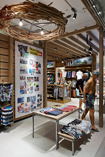 QUIKSILVER STORE YOKOHAMA - Specialnormal Inc.