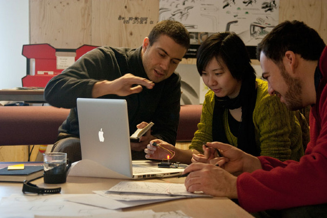 Diver Distress Signal System - Carol // Tang Ka Lo