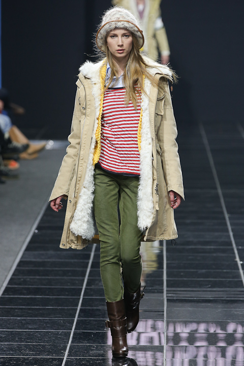 Runway - GRUNGE JOHN ORCHESTRA. EXPLOSION