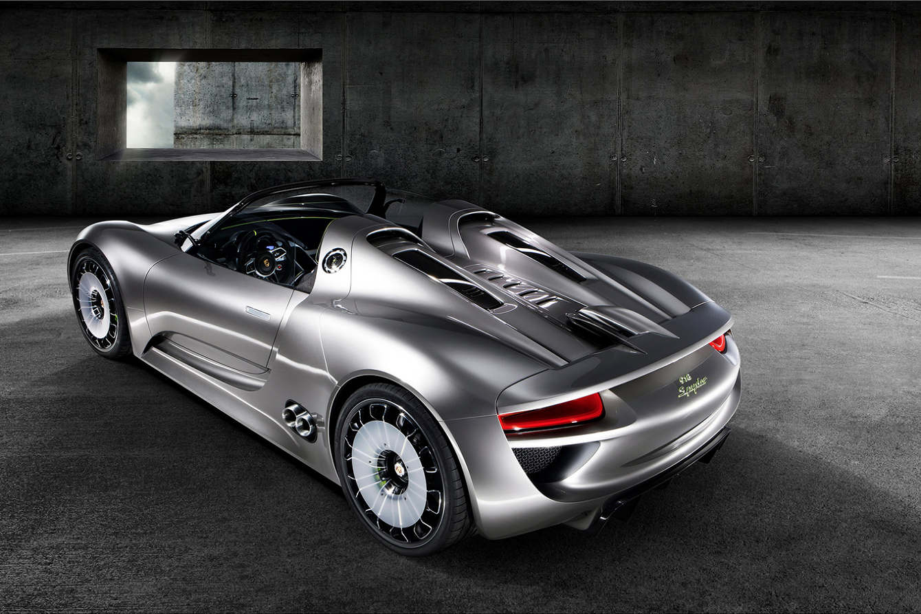 Porsche Packaging - Thomas Mc Callion