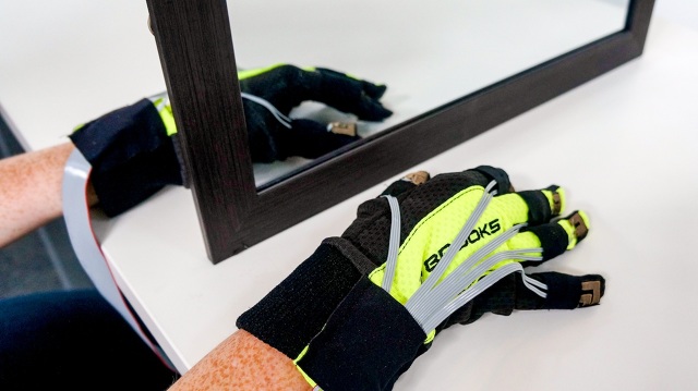 Haptic Mirror Therapy Glove - James Hallam