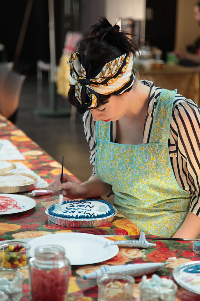 Friendship Cakes & Protest Bakes - Beccy McCray | Make. Do.