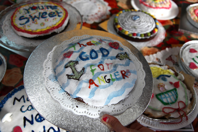 Friendship Cakes & Protest Bakes - Beccy McCray | Make. Do.