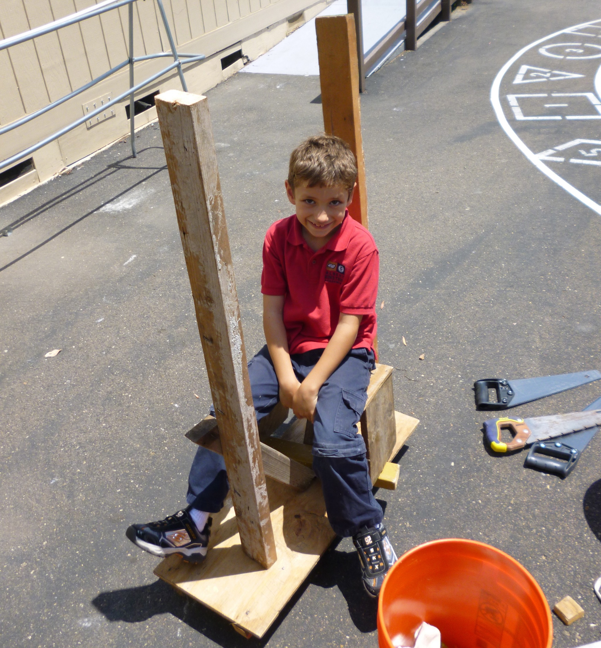 ADVENTURE PLAYGROUND - garage
