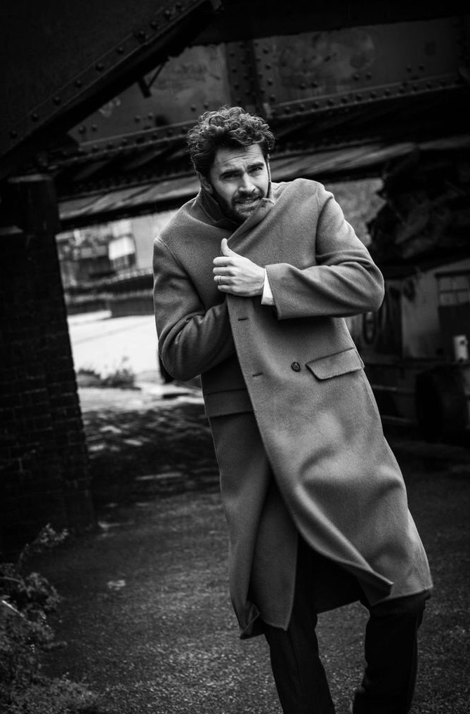 Tom Bateman - Jon - LeeMalone