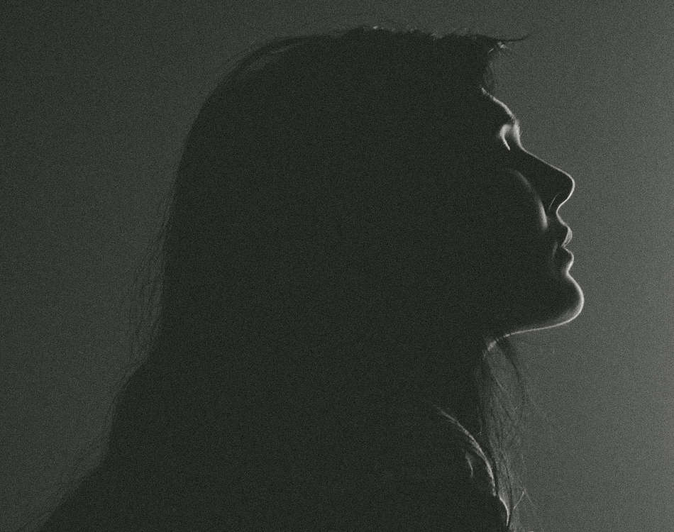 Artist Interview: Dena Marie - London Red