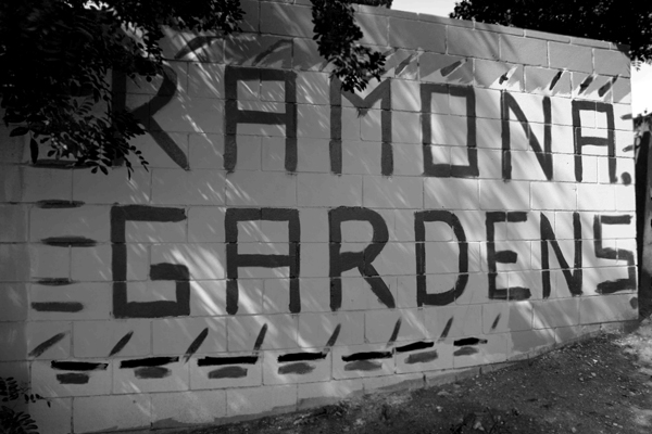 RAMONA GARDENS - Leandrosanchezphotography