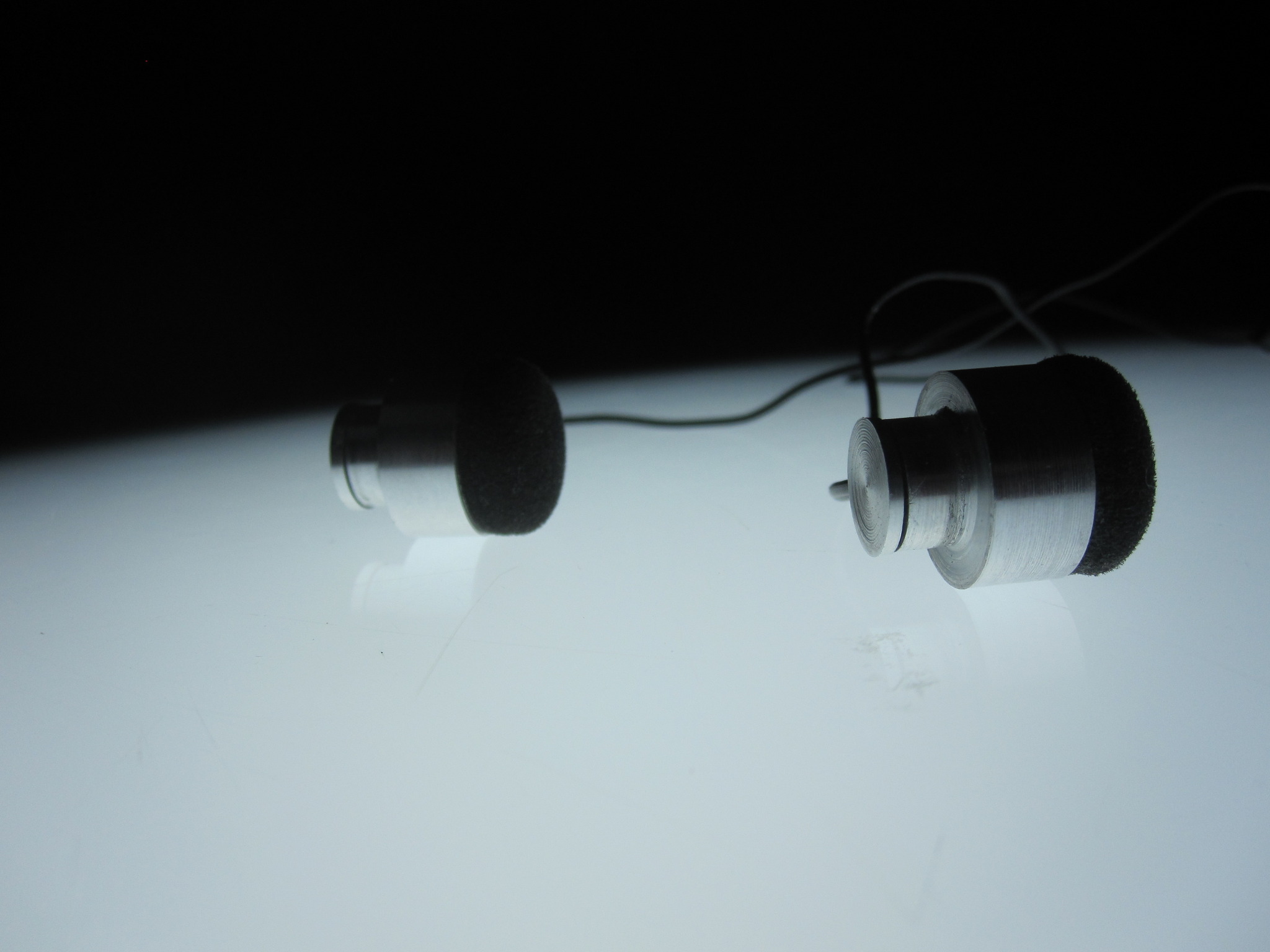 Metal Earbuds - reubennorton