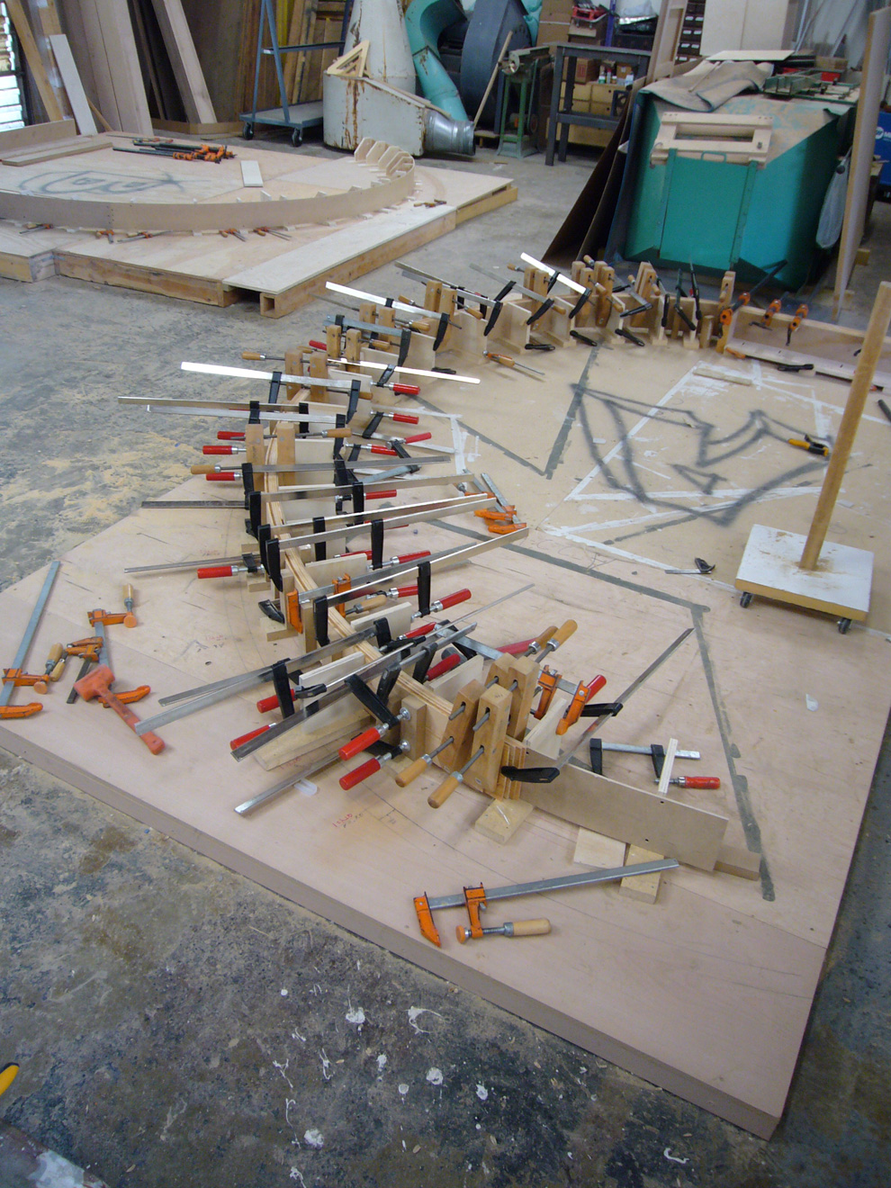 BURTON: VAIL FLAGSHIP RETAIL STORE - tres birds