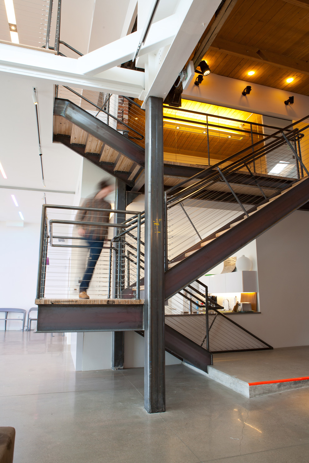 VISUAL INTEREST - tres birds