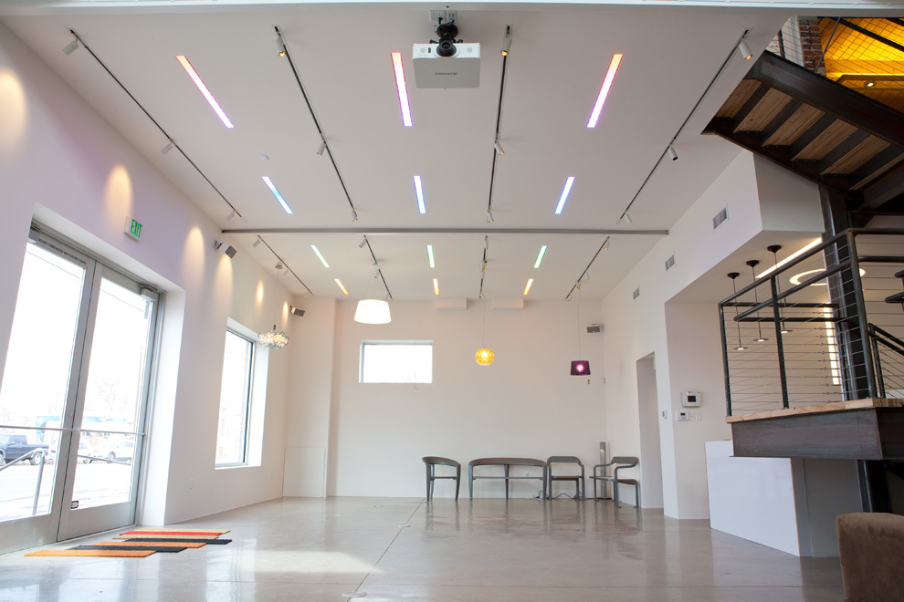 VISUAL INTEREST - tres birds