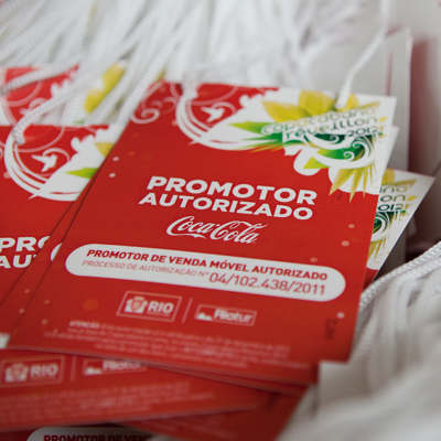 PROMOTOR COCA-COLA - FLAVIA GIL • DESIGNER GRÁFICA