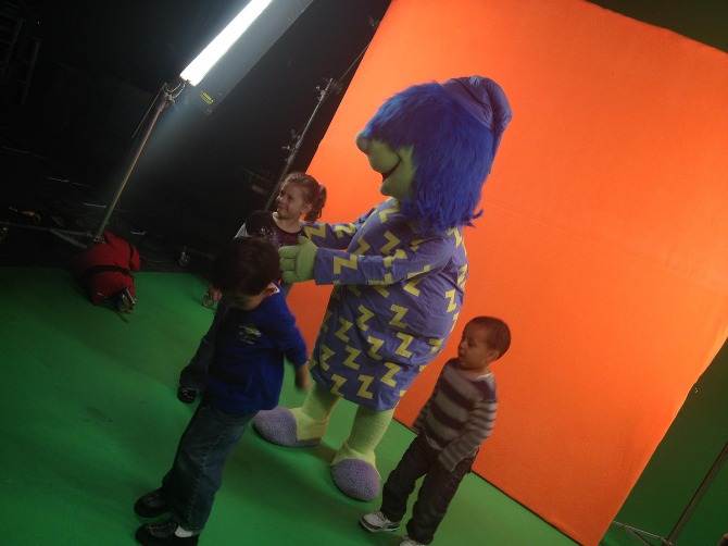 "Shushybye Baby" (BabyFirstTV) - Karolyn Szot