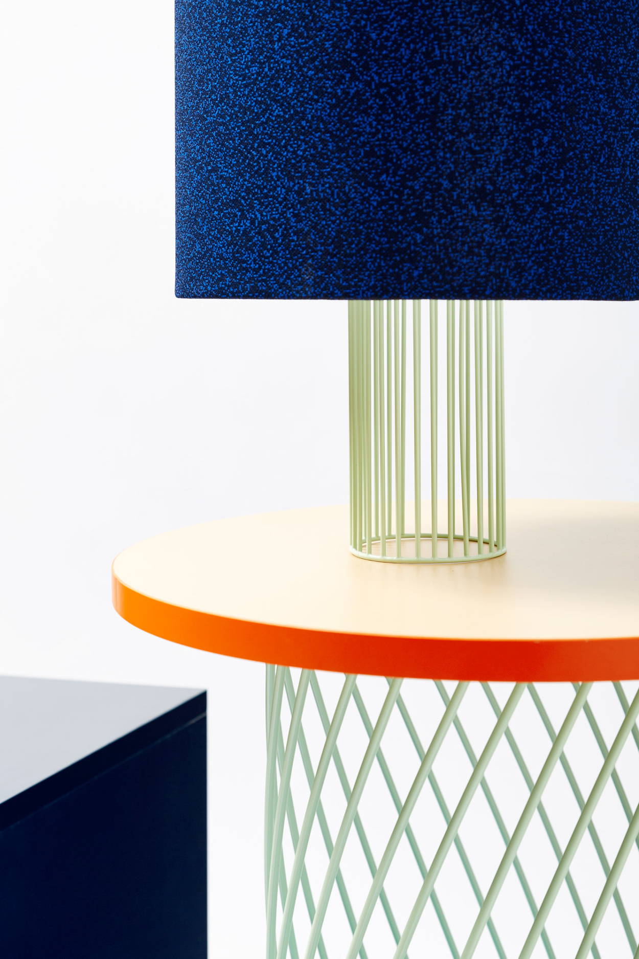 CIRCUS coffee table coral - colonel