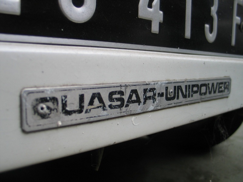 Le "cube", la voiture par Quasar Khanh 1968 - velvet galerie - mobilier ...