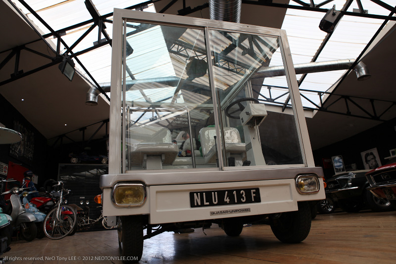 Le "cube", la voiture par Quasar Khanh 1968 - velvet galerie - mobilier ...