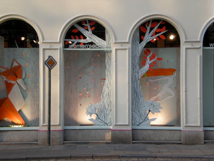 Women Secret shop window design - mecanicainvisible