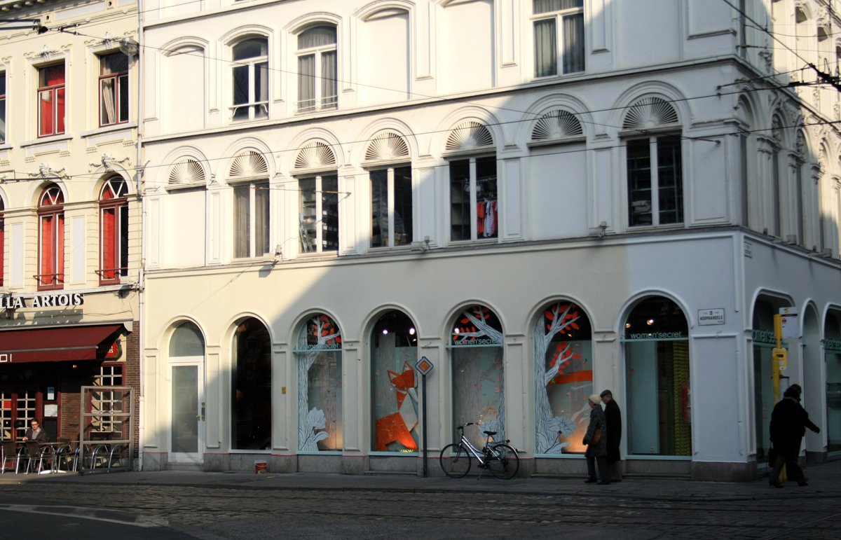 Women Secret shop window design - mecanicainvisible