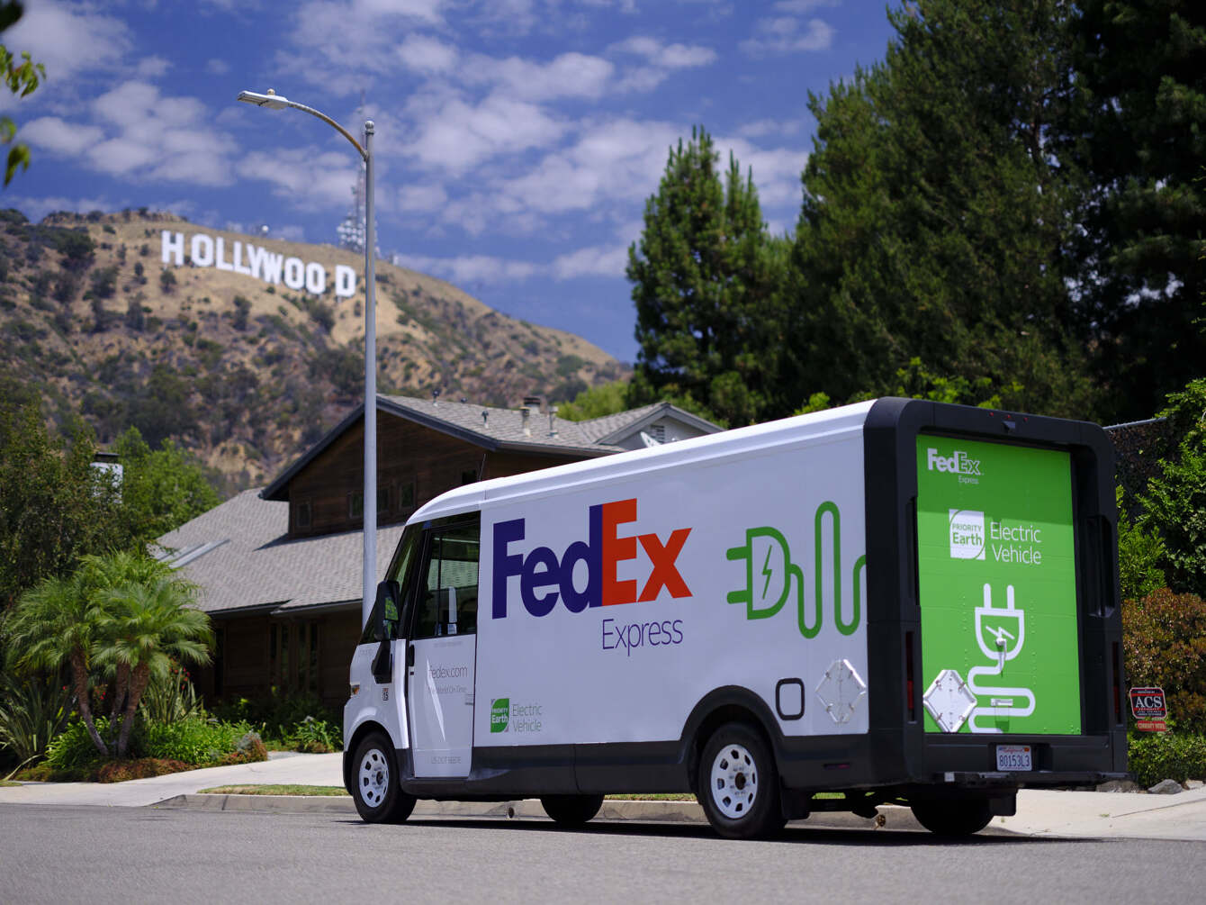 FedEx BrightDrop Truck photography - Sam Holder Creative Portfolio