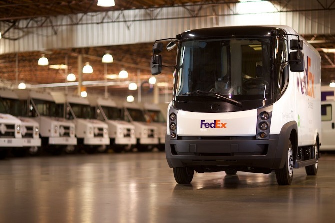 FedEx electric vehicle tour - Sam Holder Creative Portfolio