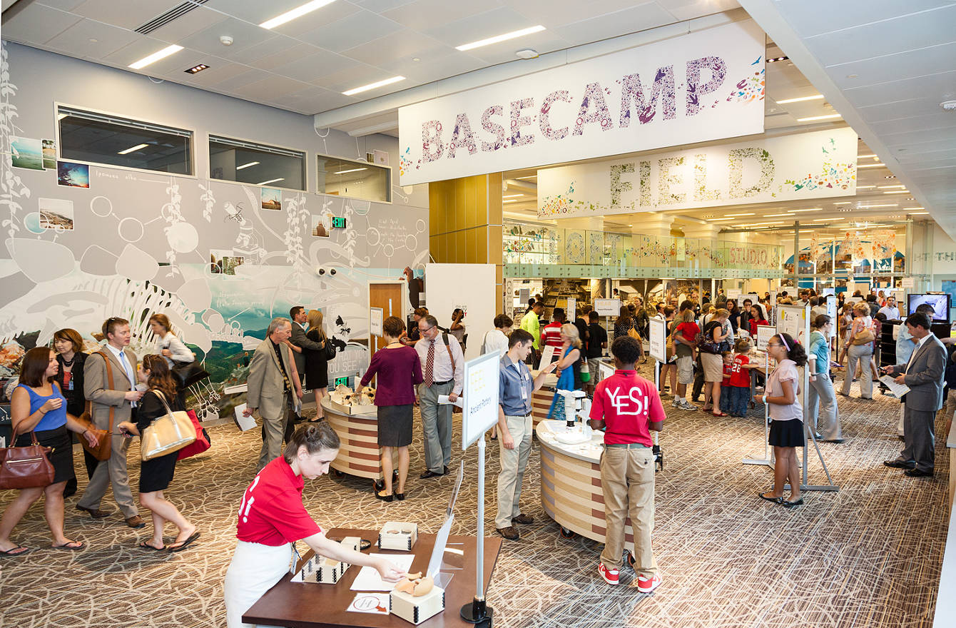 Smithsonian Mural - Kyle Pierce Illustration